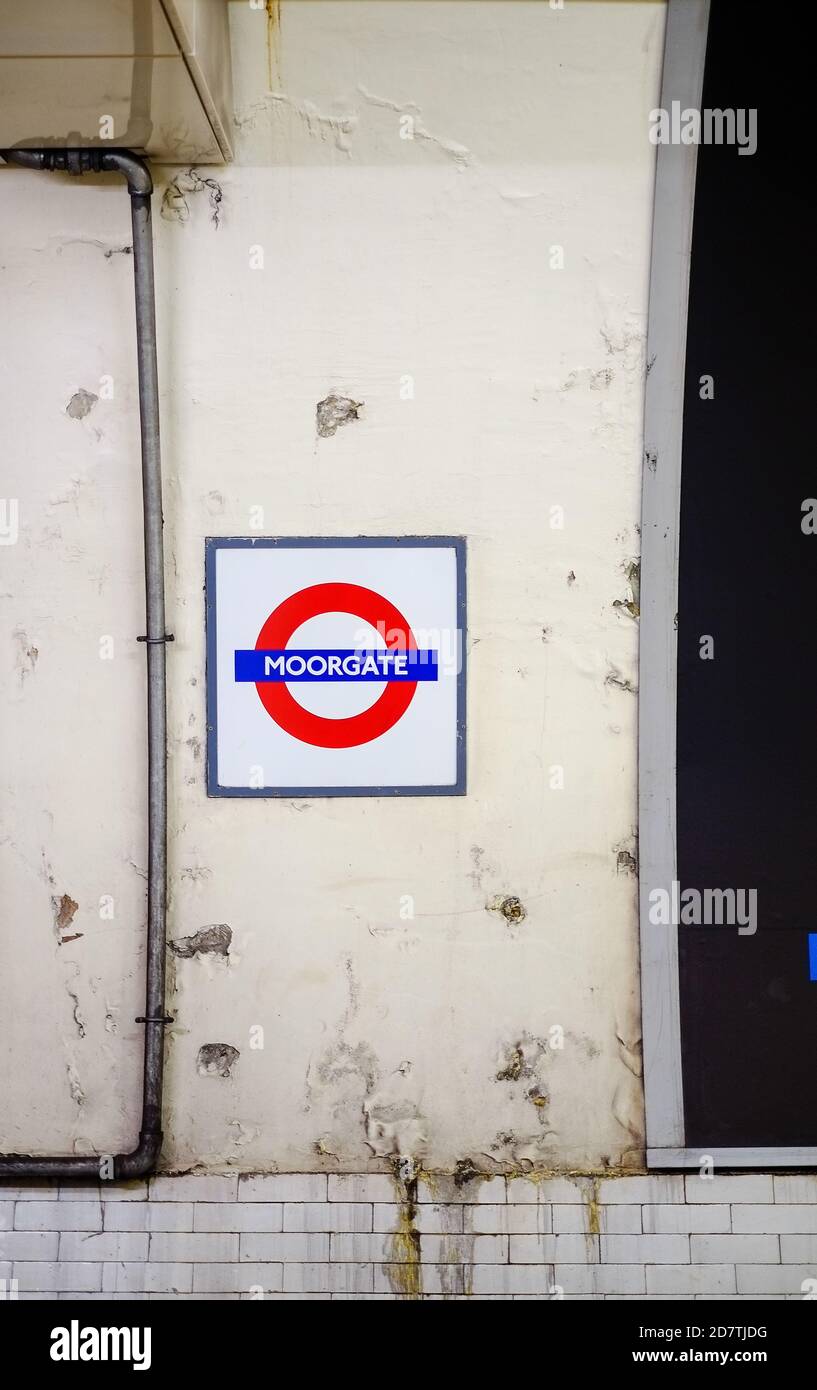 Moorgate Sign, Moorgate Underground Station, London Stock Photo - Alamy