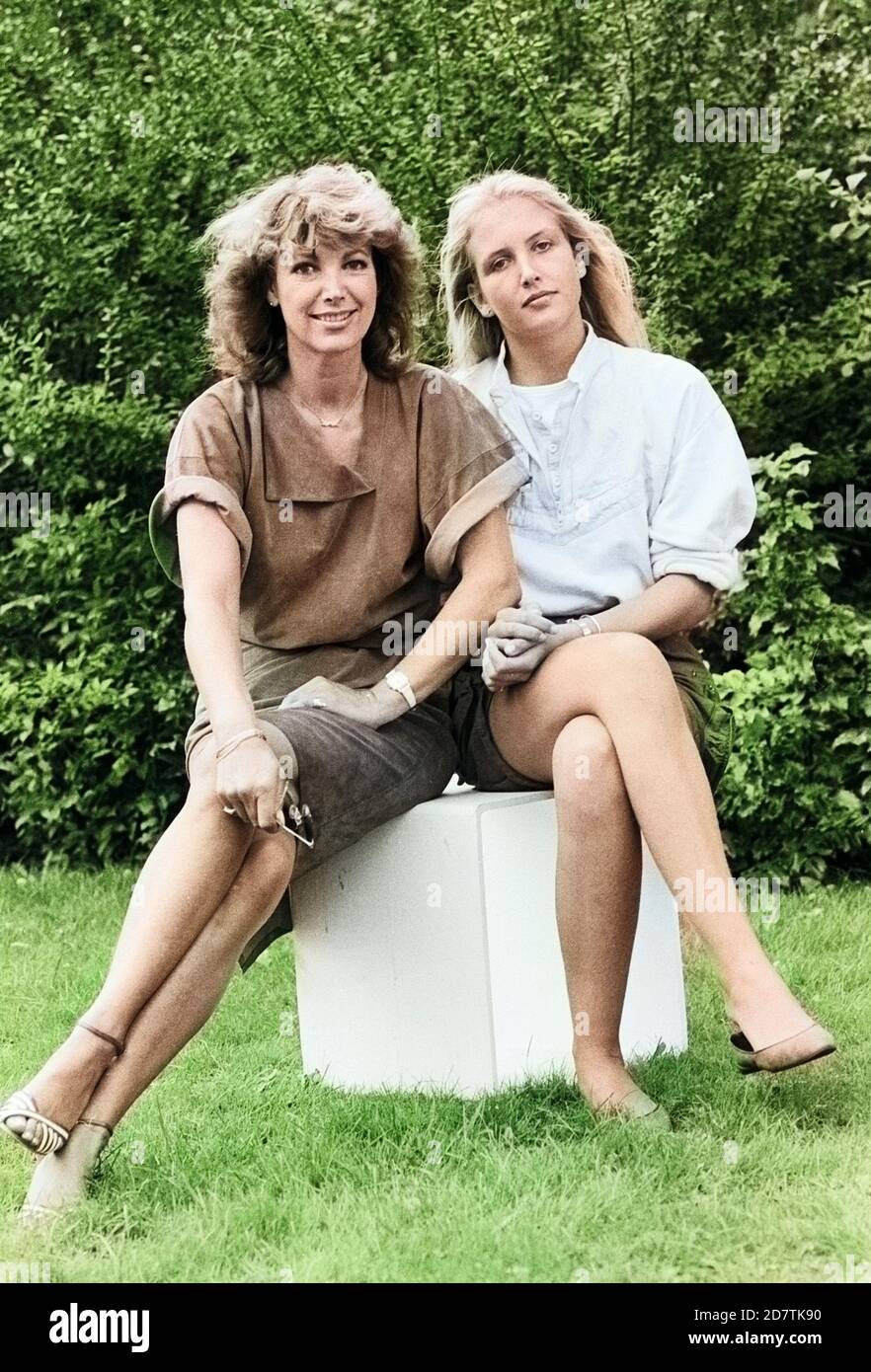 Moderatorin Petra Schürmann mit ihrer Tochter Alexandra Freund im ...