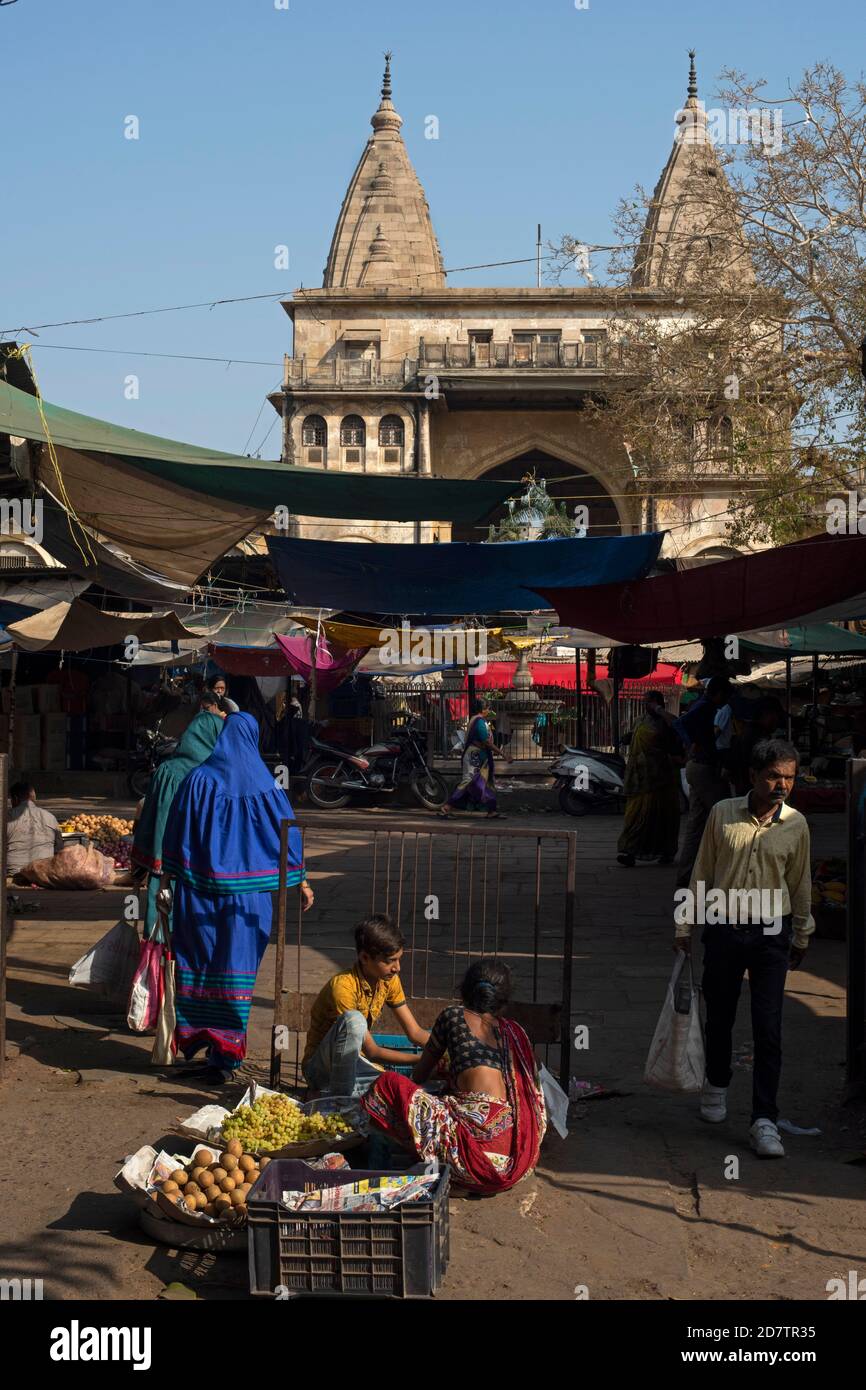 Vadodara market hi-res stock photography and images - Alamy