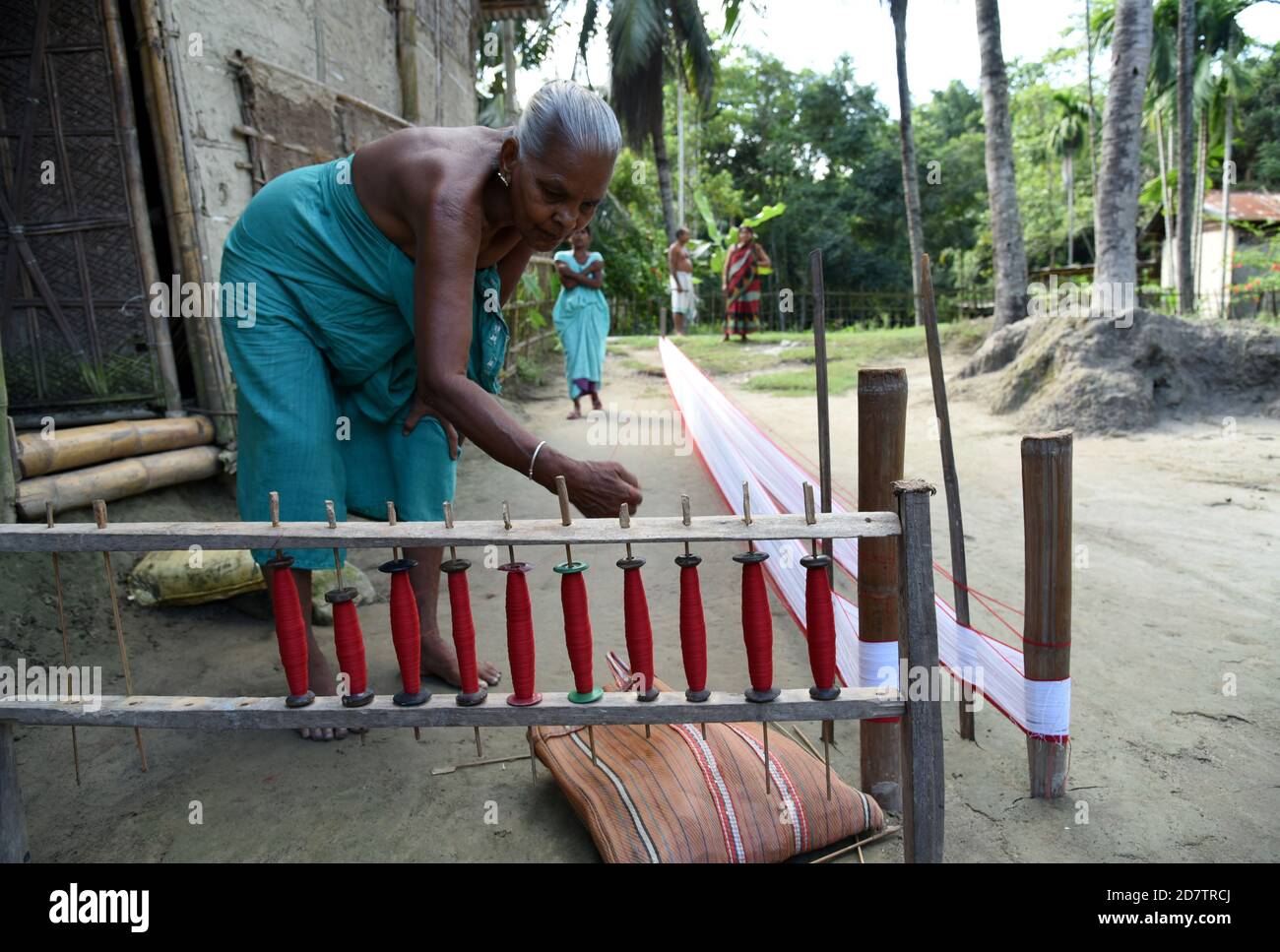 Woman weaving assam india hi-res stock photography and images - Alamy