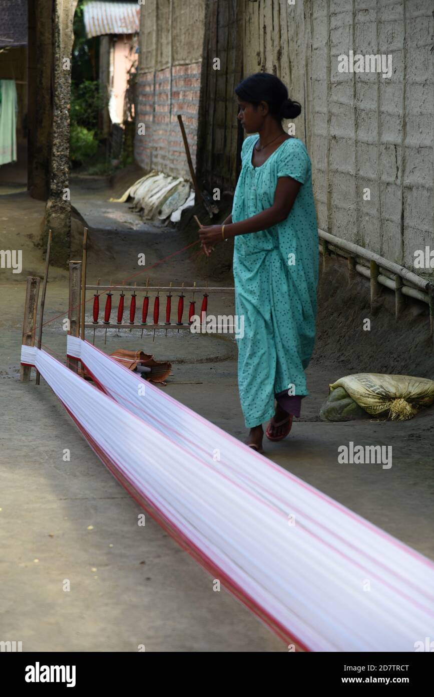 Woman weaving assam india hi-res stock photography and images - Alamy