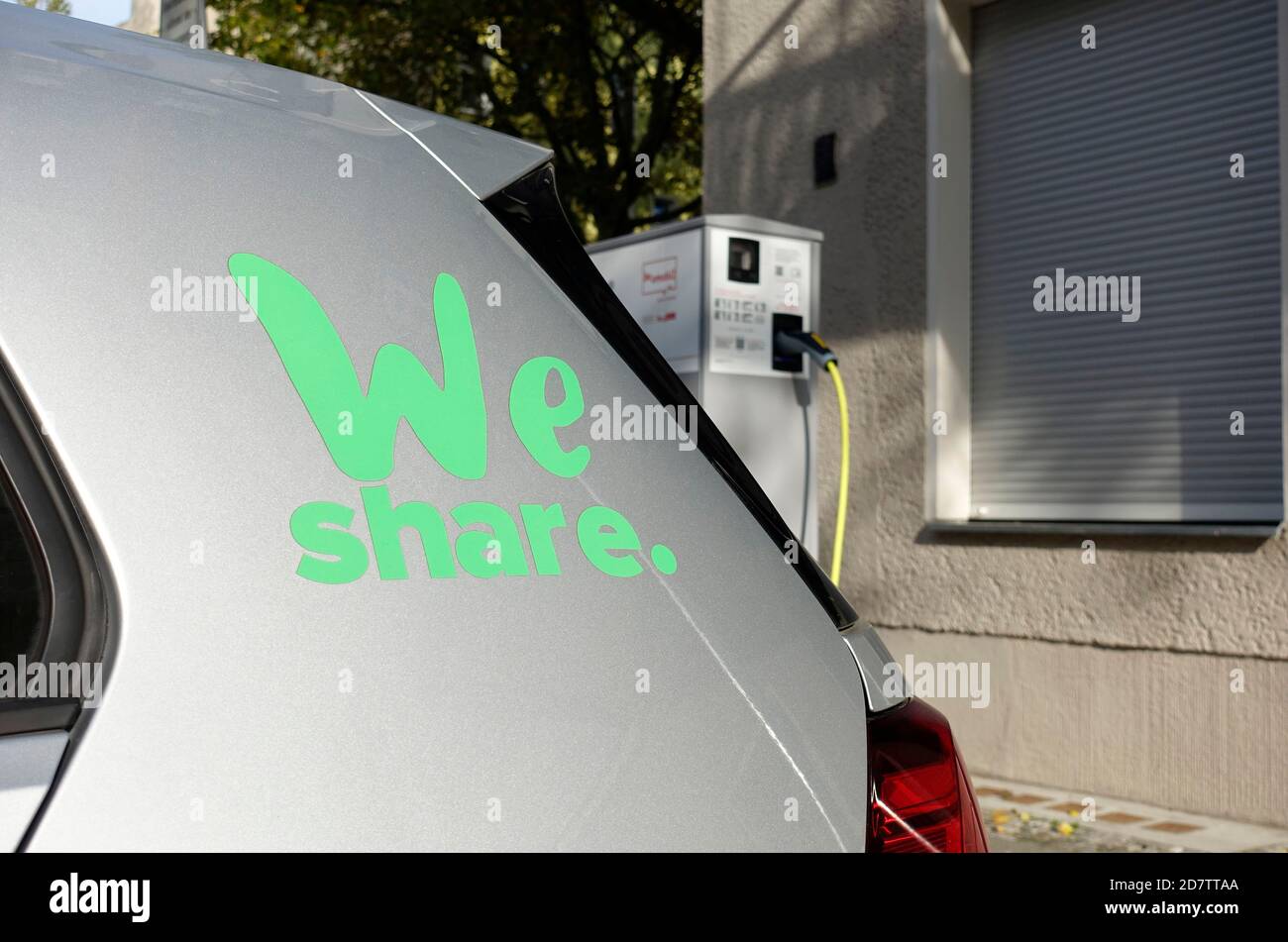 WeShare – electric car sharing from Volkswagen Stock Photo - Alamy