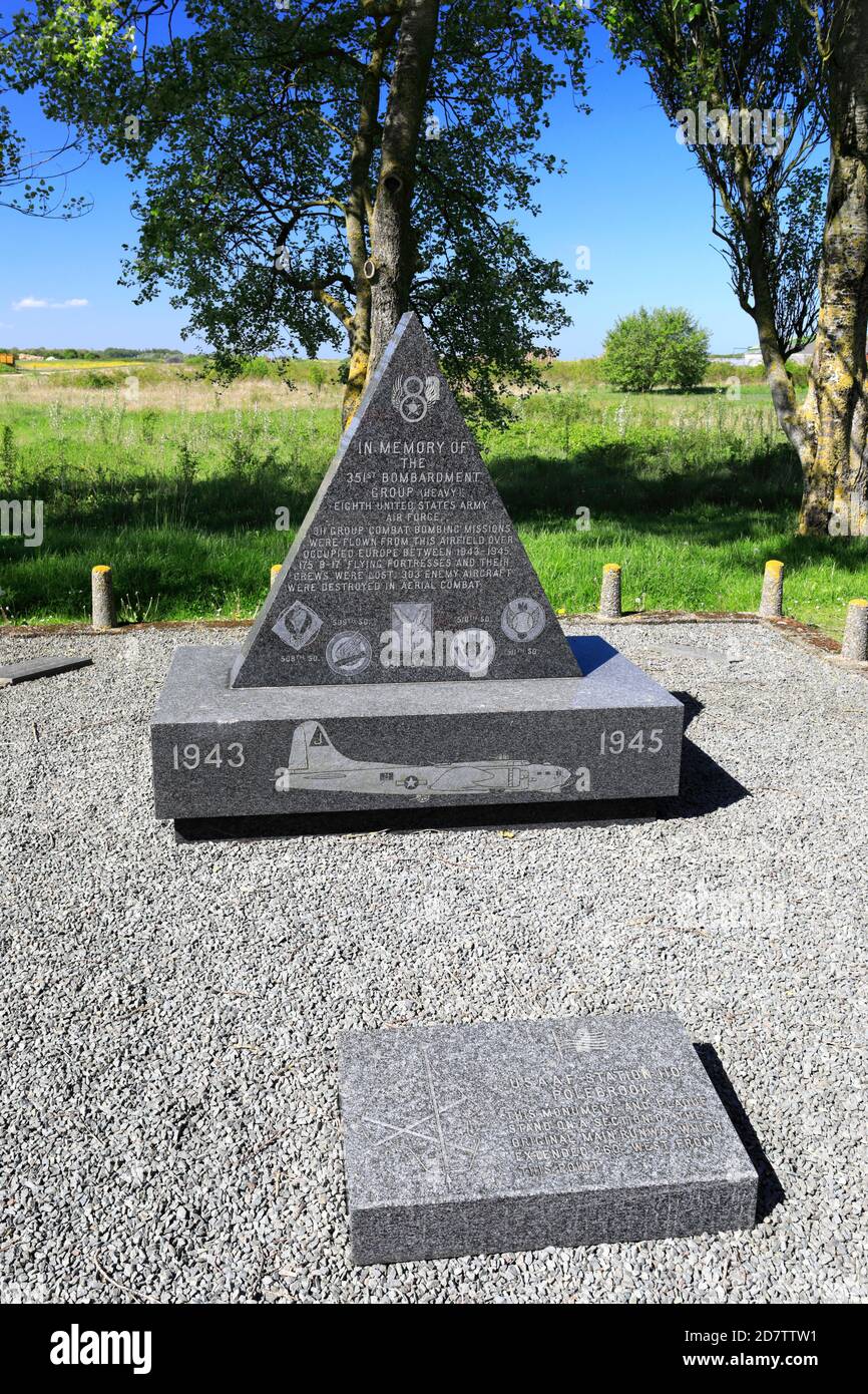The 351st, 8th USAF Airforce Memorial at Polebrook village ...