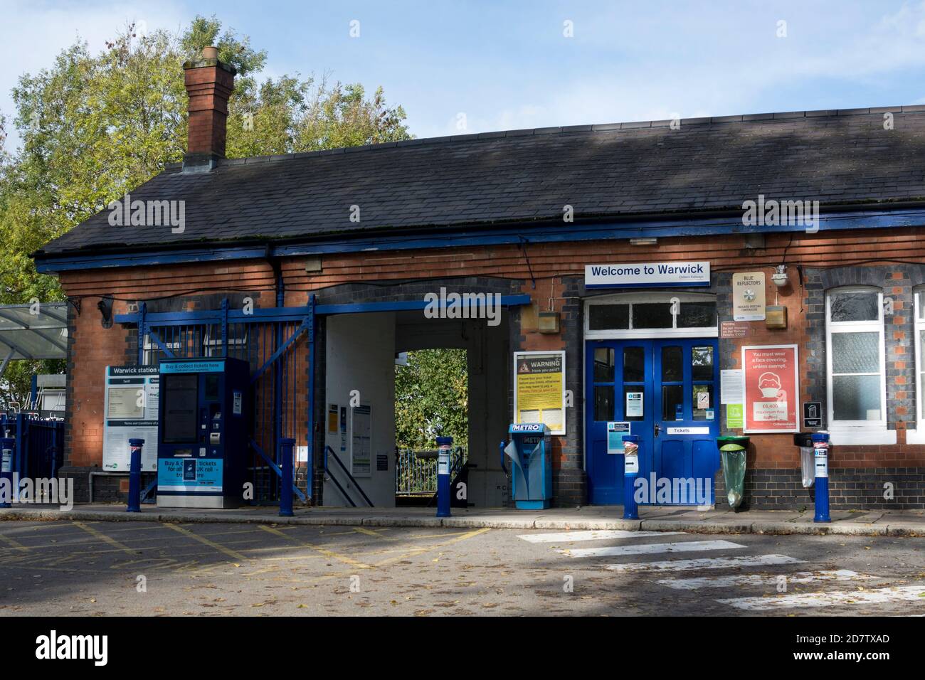 Warwick railway station, Warwickshire, England, UK Stock Photo - Alamy