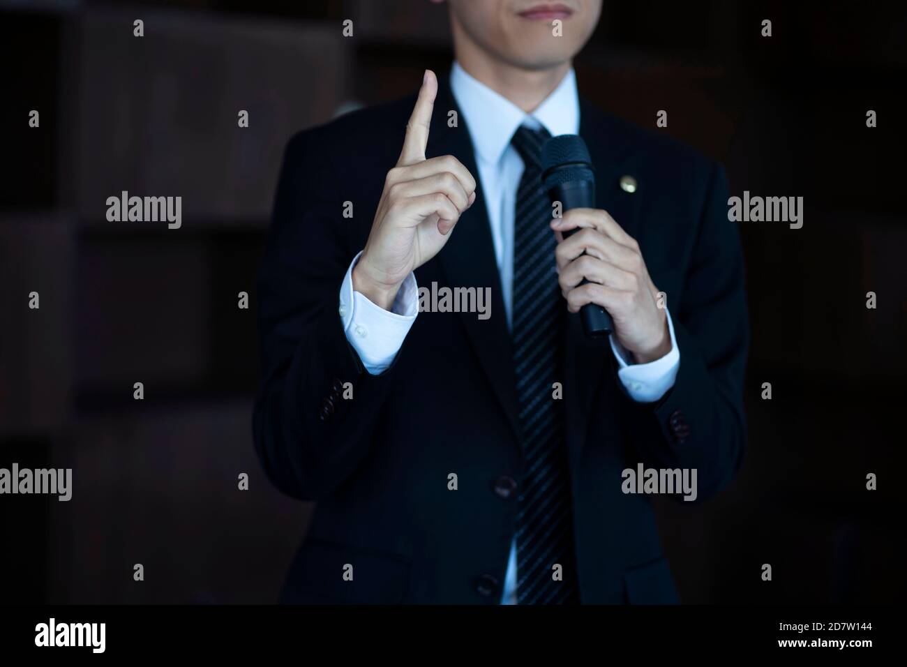 Speaker presentation microphone hi-res stock photography and images - Alamy