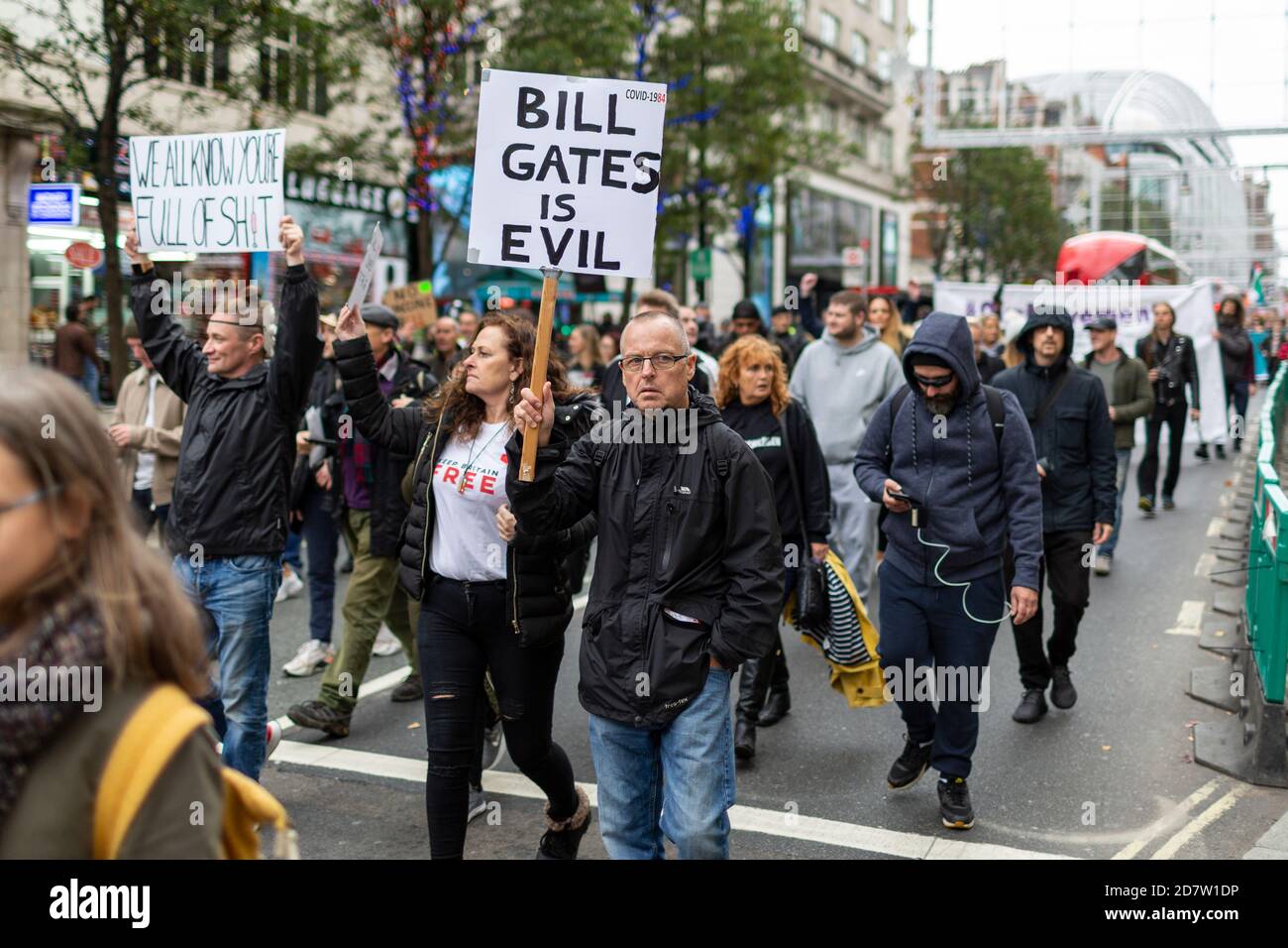 Bill gates is evil hi-res stock photography and images - Alamy