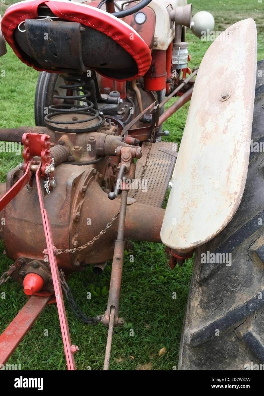 Restored old tractors hi-res stock photography and images - Alamy