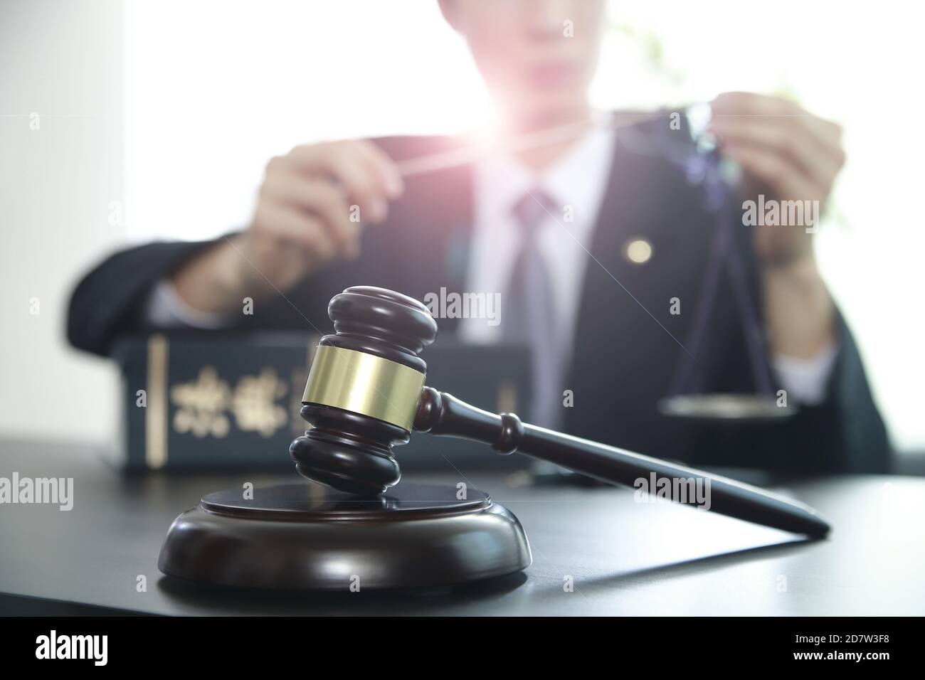 Lawyer symbol hi-res stock photography and images - Alamy
