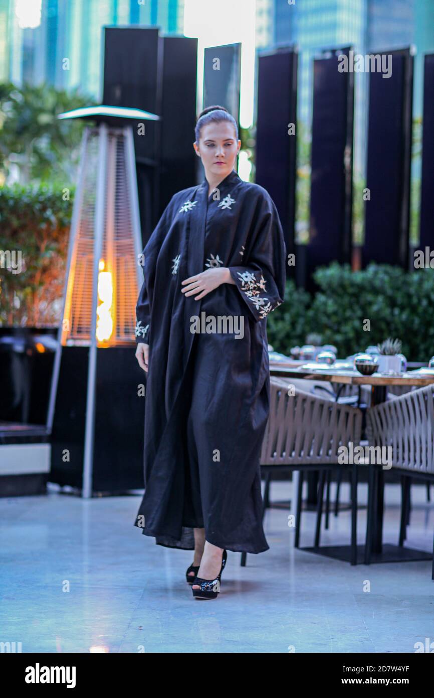 Arab Model in Arab Transitional Abaya Dress Stock Photo - Alamy