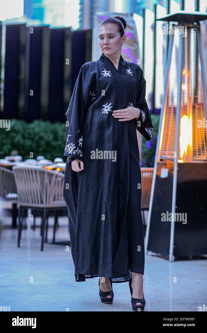 Arab Model in Arab Transitional Abaya Dress Stock Photo - Alamy