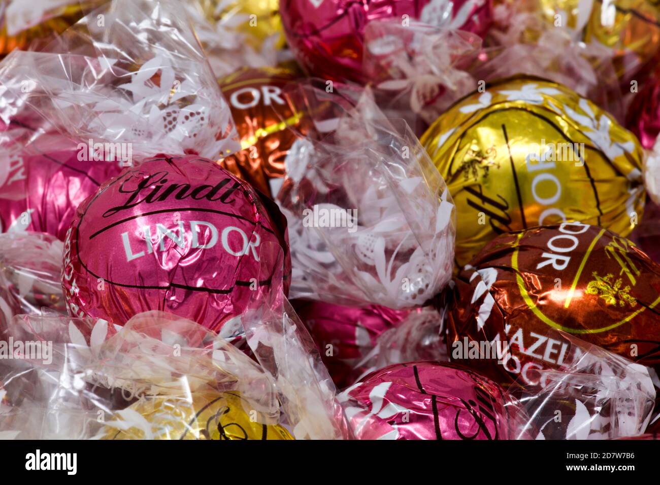 Dragon logo lindt hi-res stock photography and images - Alamy