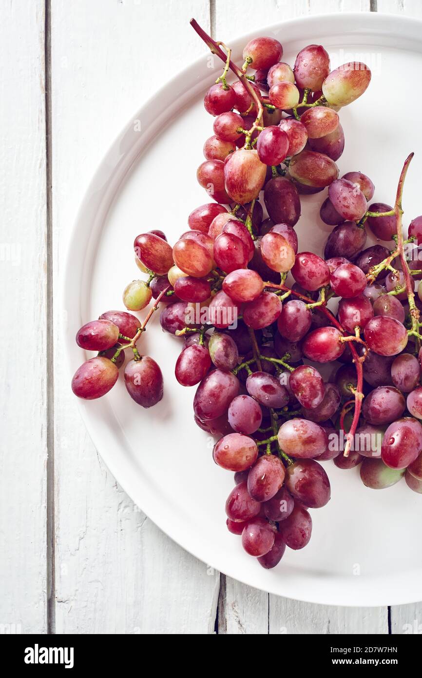 Grapes plate hi-res stock photography and images - Alamy