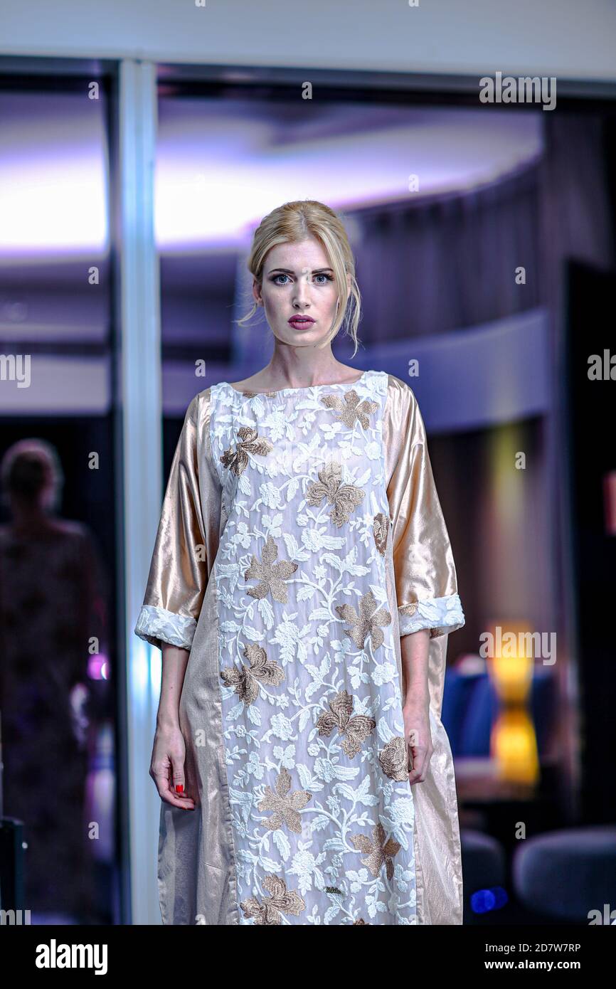 Arab Model in Arab Transitional Abaya Dress Stock Photo - Alamy