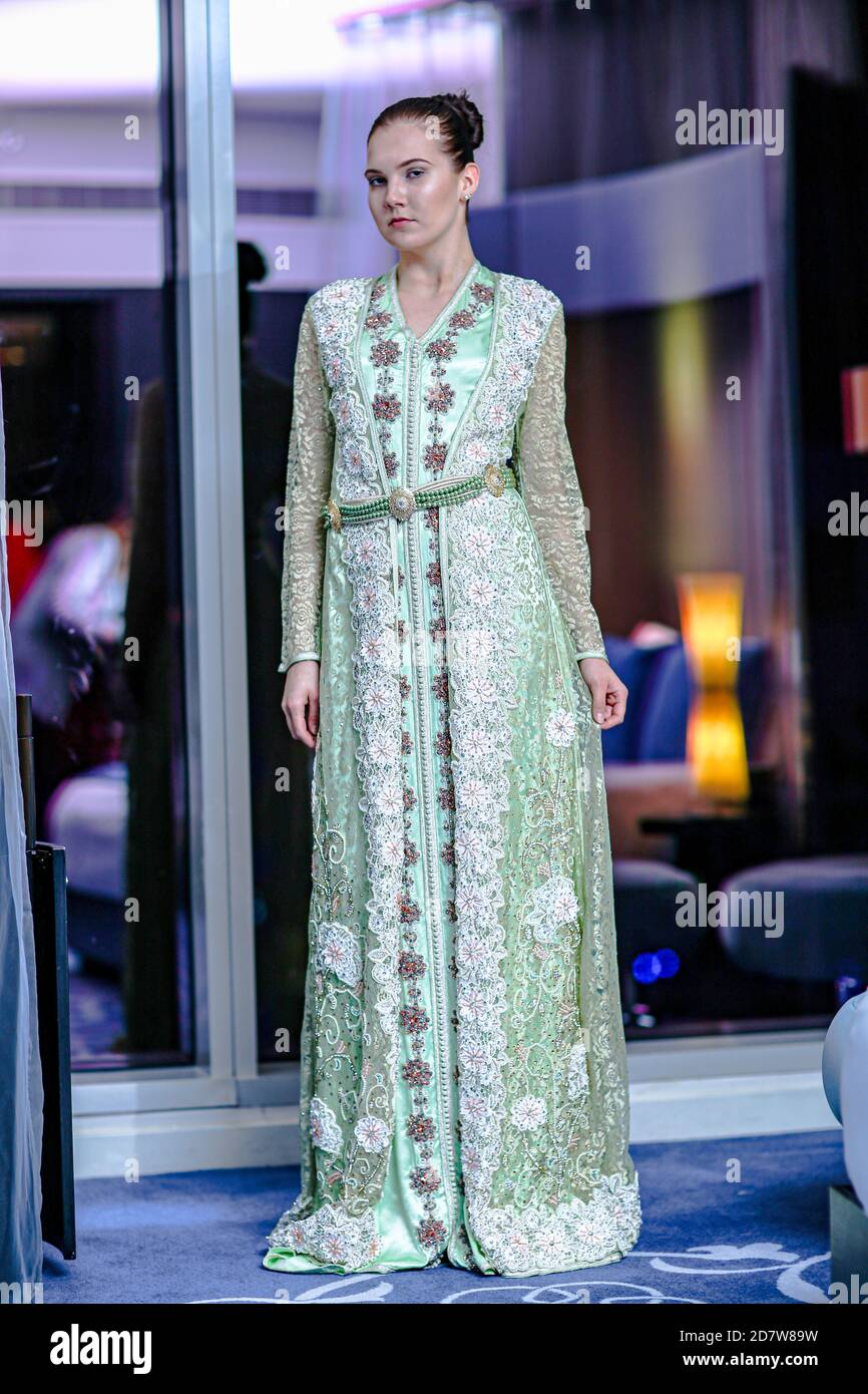 Arab Model in Arab Transitional Abaya Dress Stock Photo - Alamy