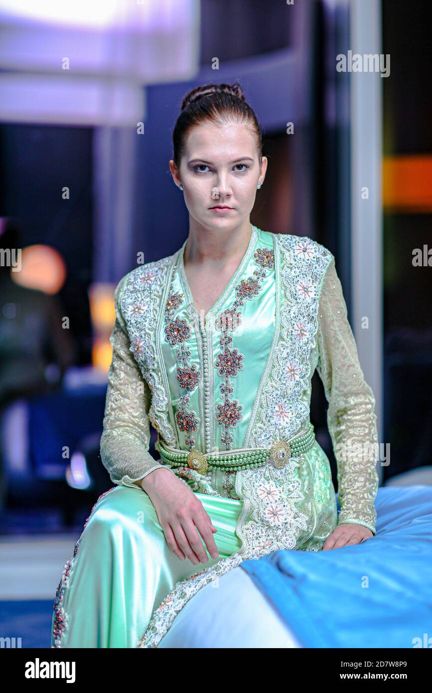 Arab Model in Arab Transitional Abaya Dress Stock Photo - Alamy