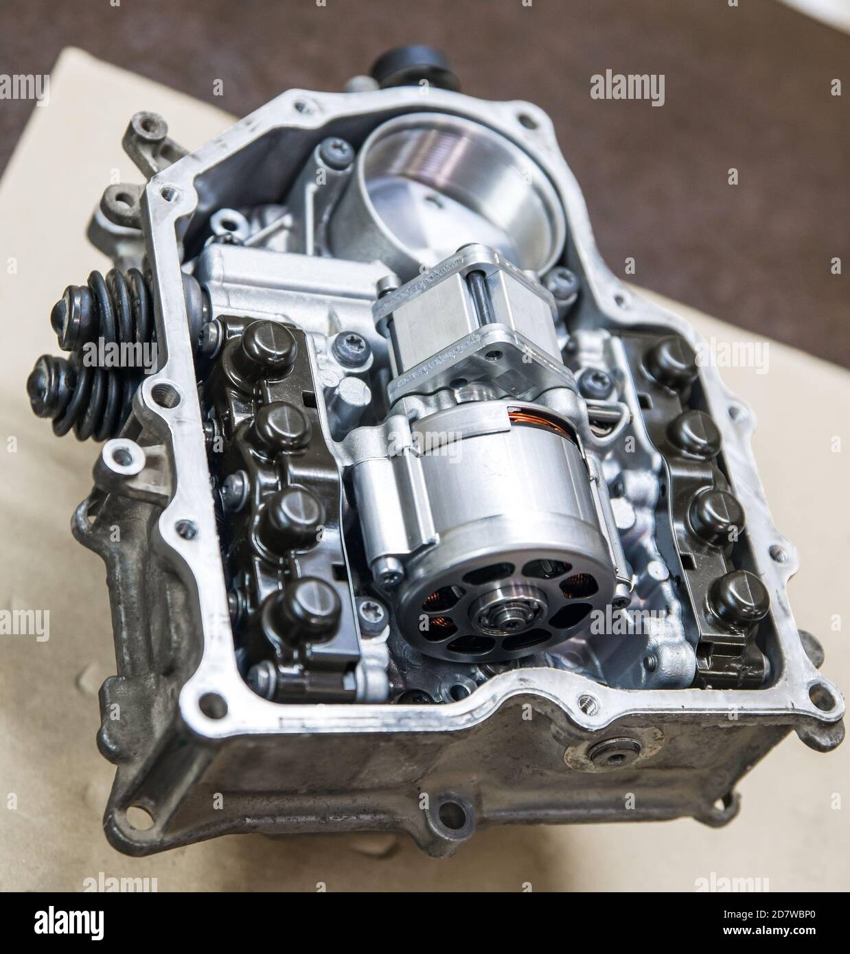 Automotive mechatronics hi-res stock photography and images - Alamy