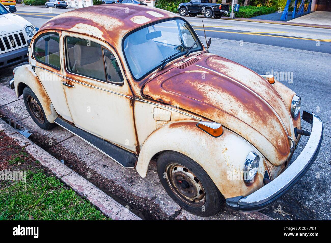 Florida miami beach rusty rusting volkswagen beetle automobile car hi-res stock photography and ...