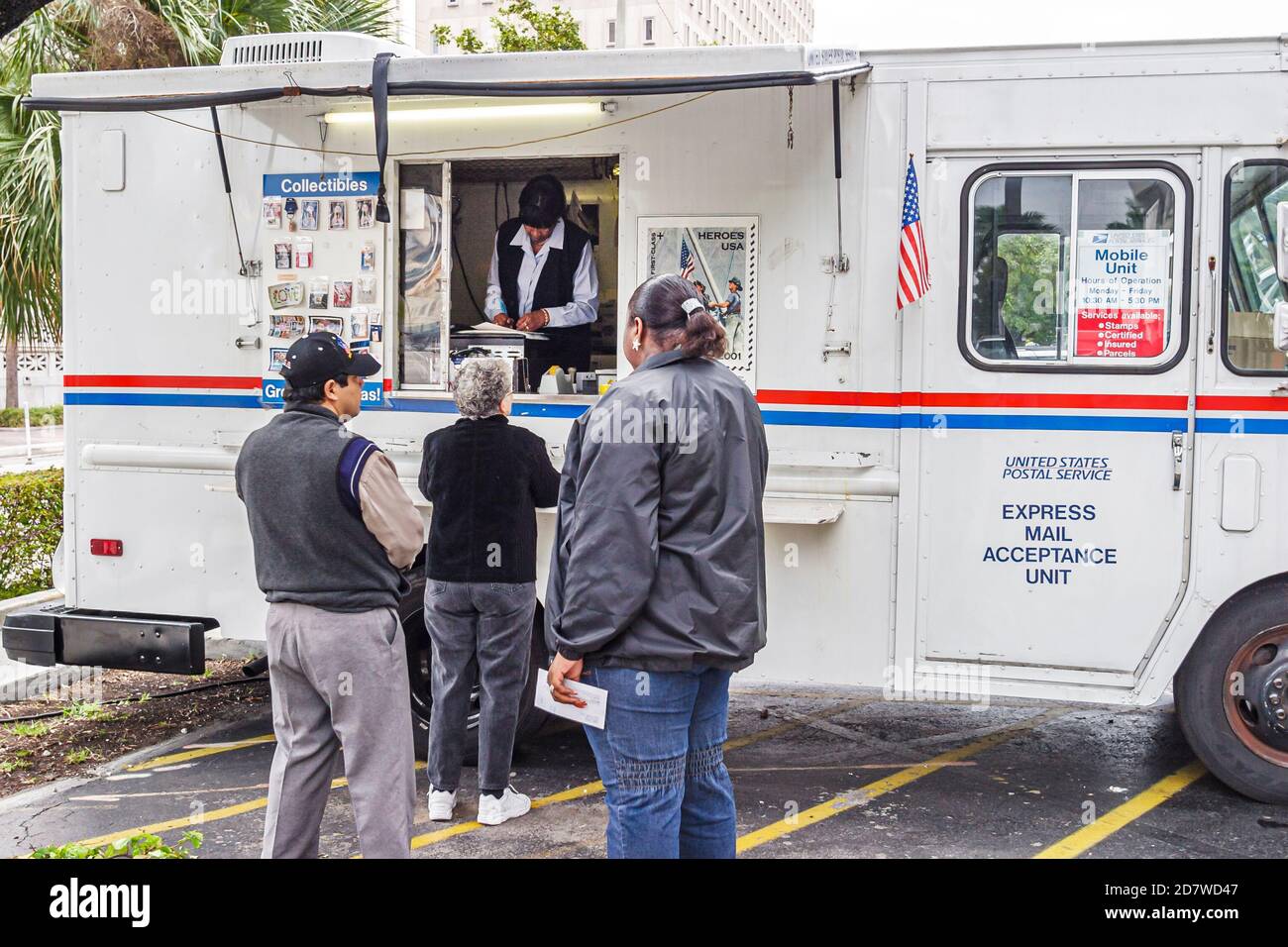 Mobile unit hi-res stock photography and images - Alamy