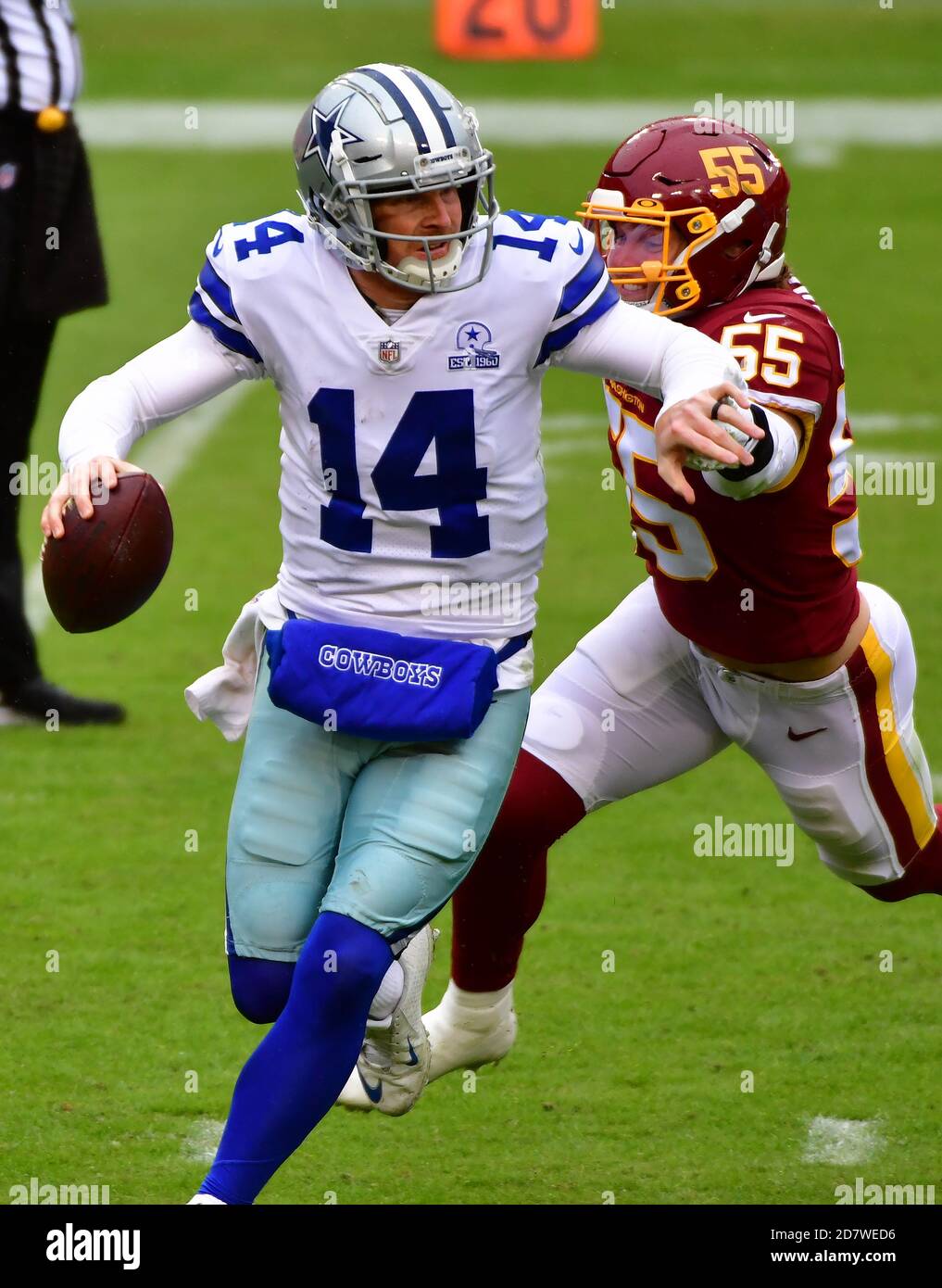 Dallas cowboys quarterback andy dalton 14 hi-res stock photography and ...
