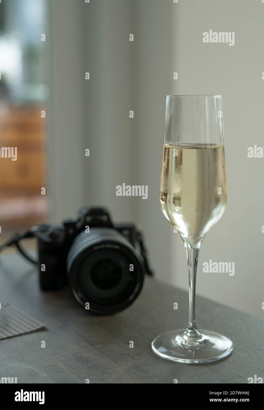 Prosecco glass hi-res stock photography and images - Alamy