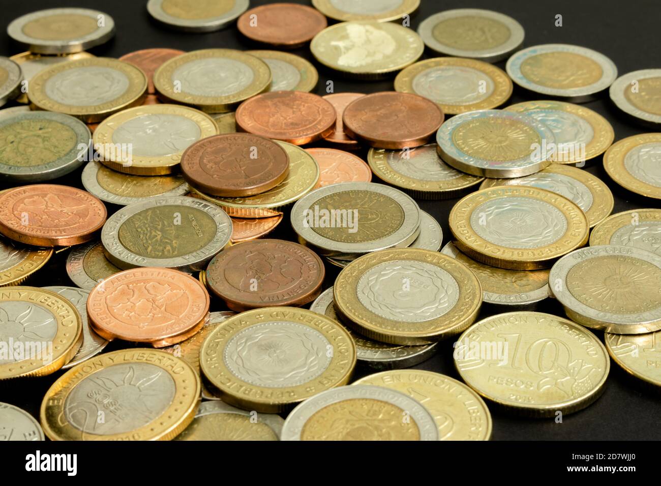 Silver coins texture hi-res stock photography and images - Alamy