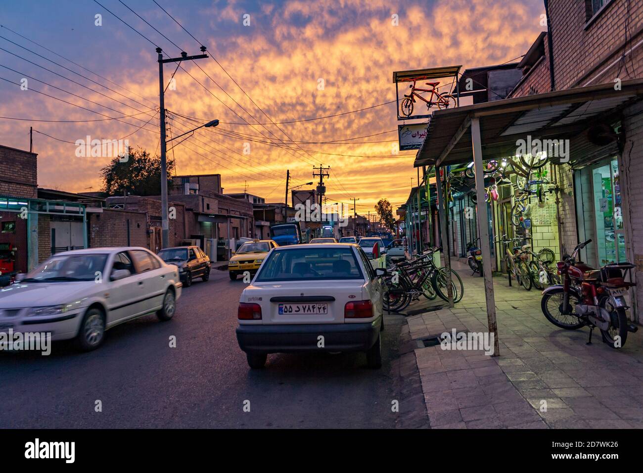 Old city iran car hi-res stock photography and images - Alamy