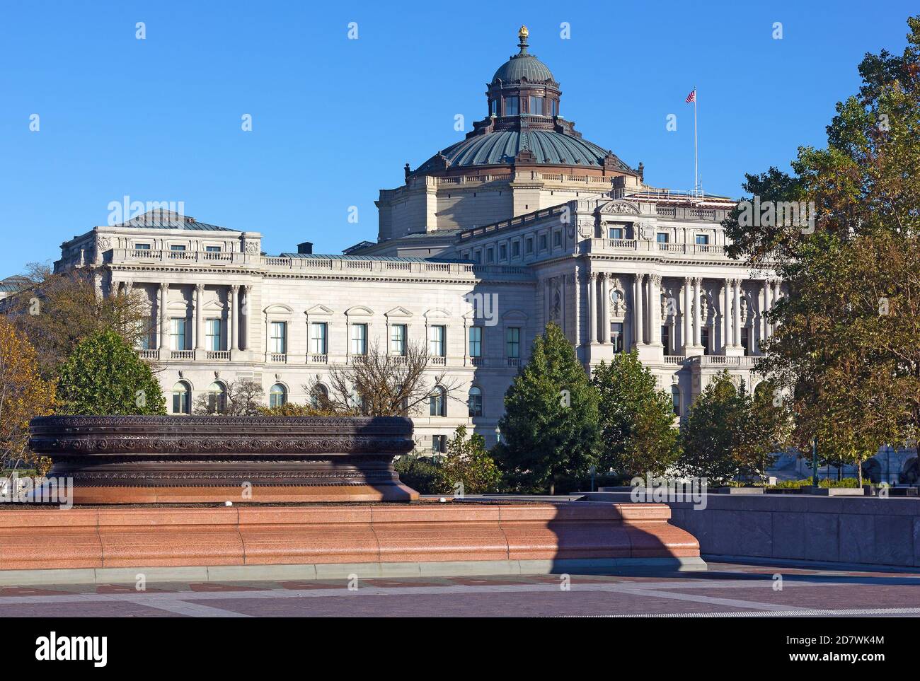 The west facade of the Thomas Jefferson Building of United States ...