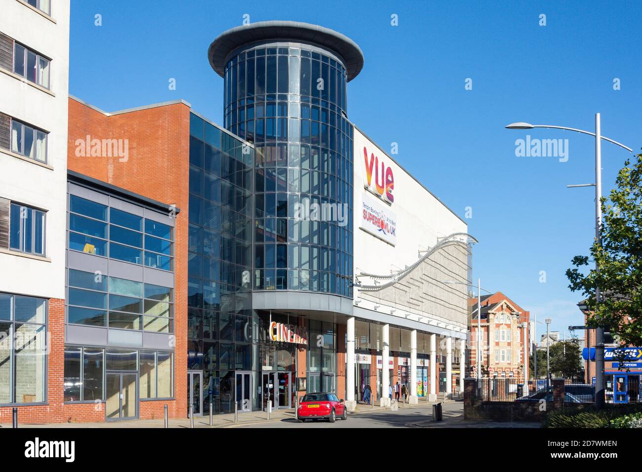 Vue cinema uk exterior hi-res stock photography and images - Alamy