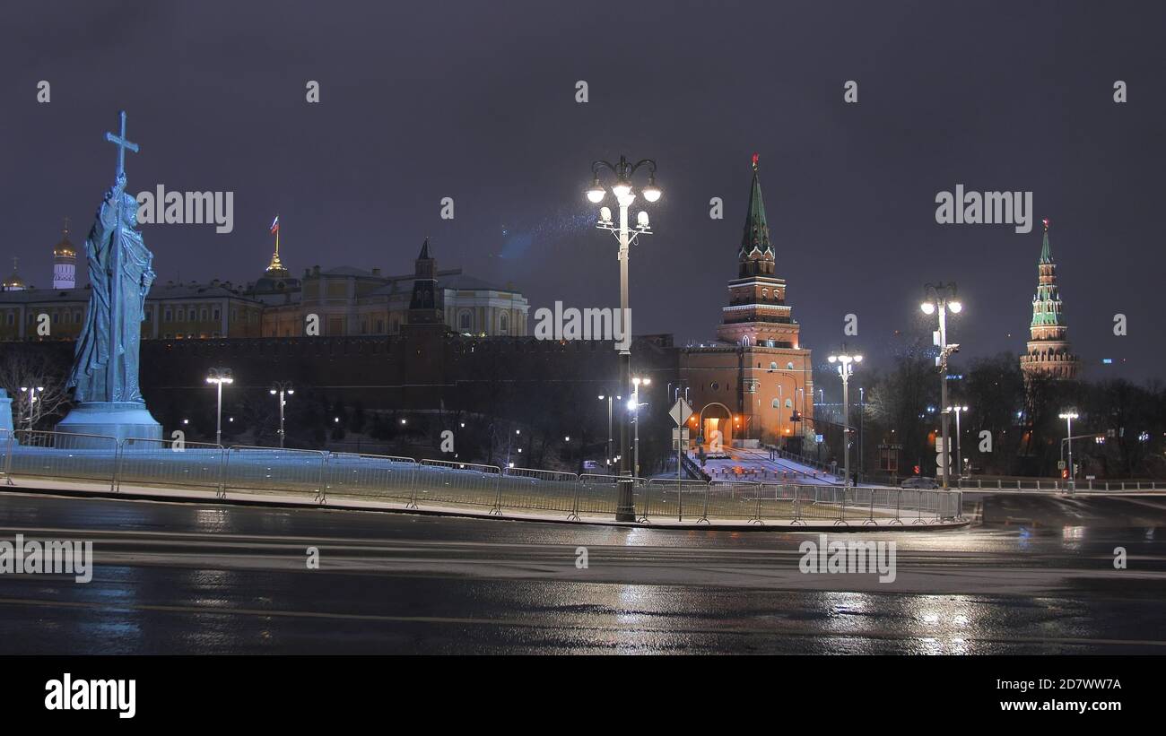 Night view kremlin russian landscape hi-res stock photography and ...