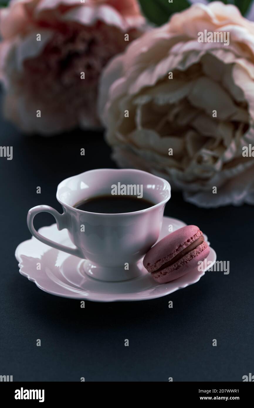 Dark mode hi-res stock photography and images - Alamy