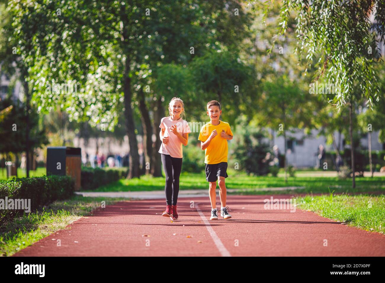 Pre teen boy twins hi-res stock photography and images - Alamy