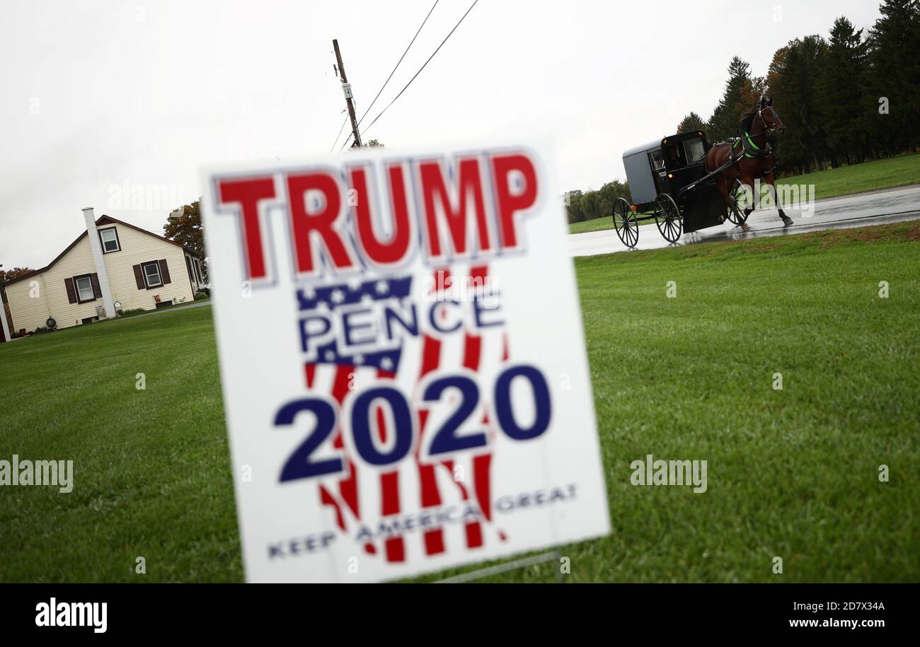 Amish Buggy Sign High Resolution Stock Photography and Images - Alamy