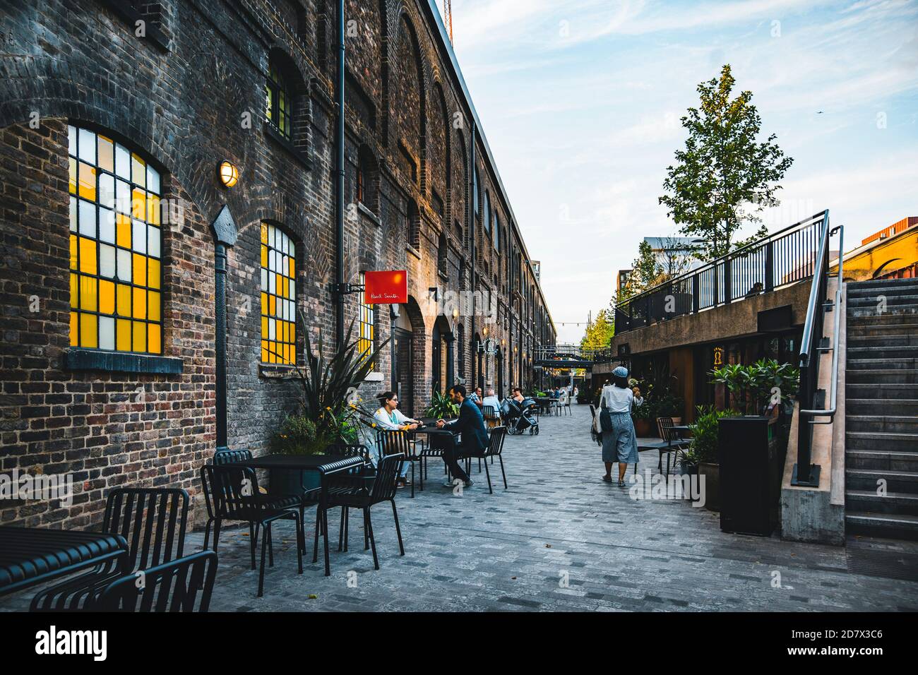 New shopping district in the heart of kings cross hi-res stock ...