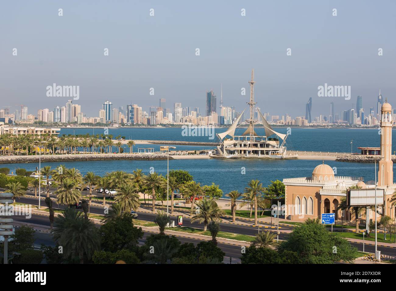 Kuwait sunset view hi-res stock photography and images - Alamy