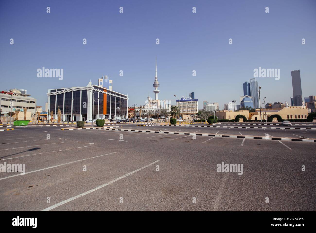 KUWAIT; - August 03; 2017: Kuwait city street urban Stock Photo - Alamy