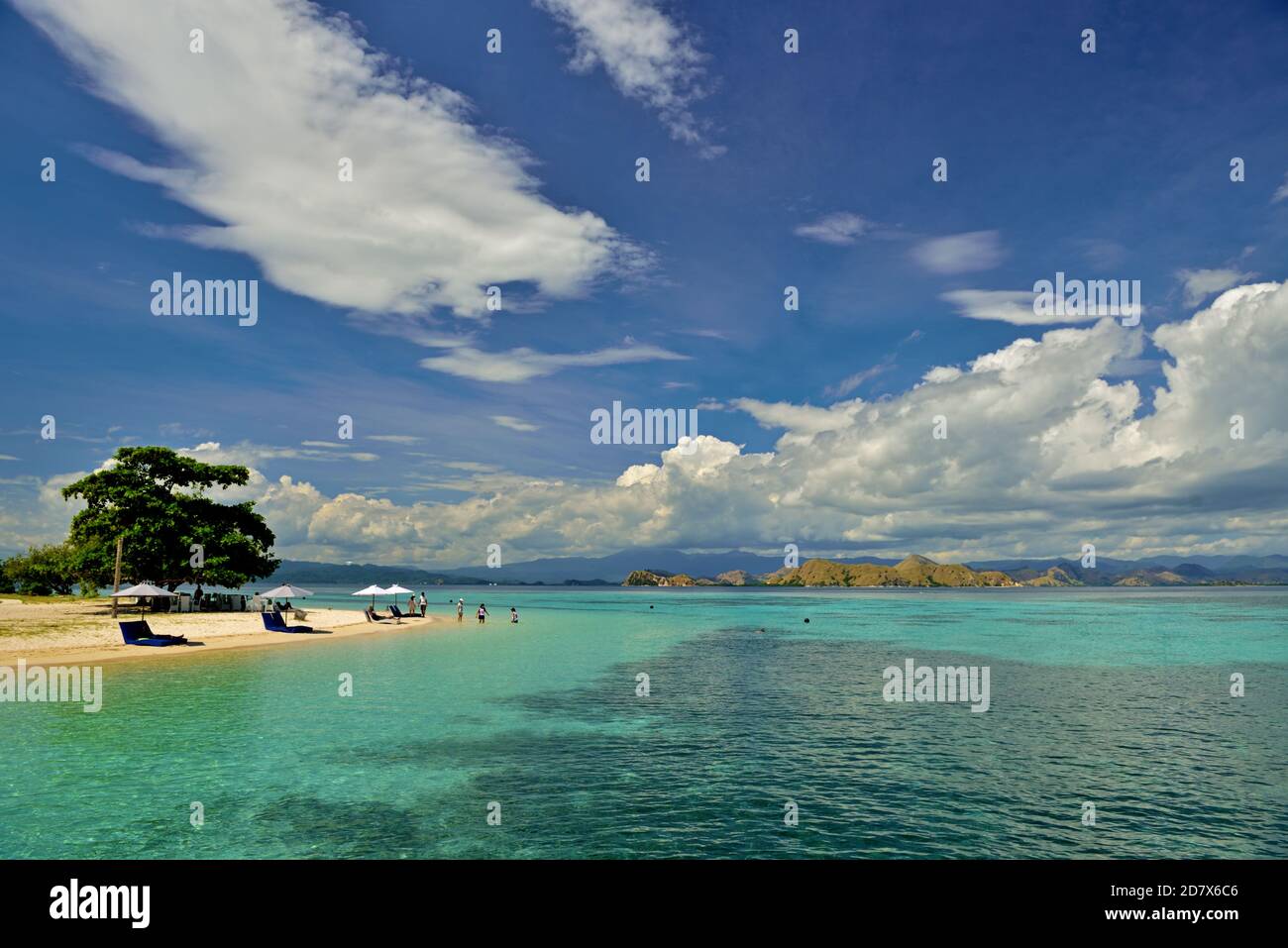 Kanawa island indonesia hi-res stock photography and images - Alamy