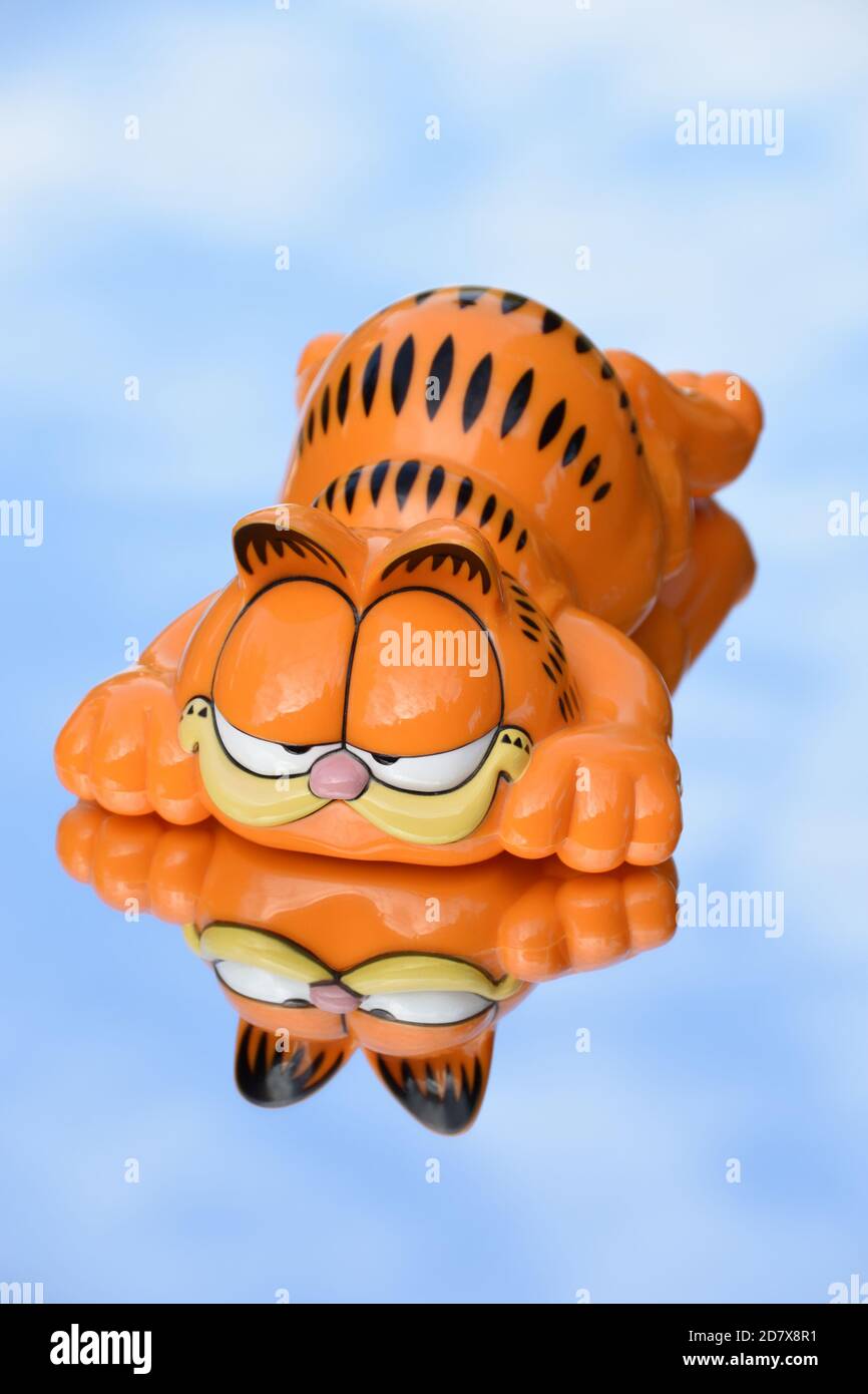 Push button Garfield phone from the 1980s era Stock Photo - Alamy