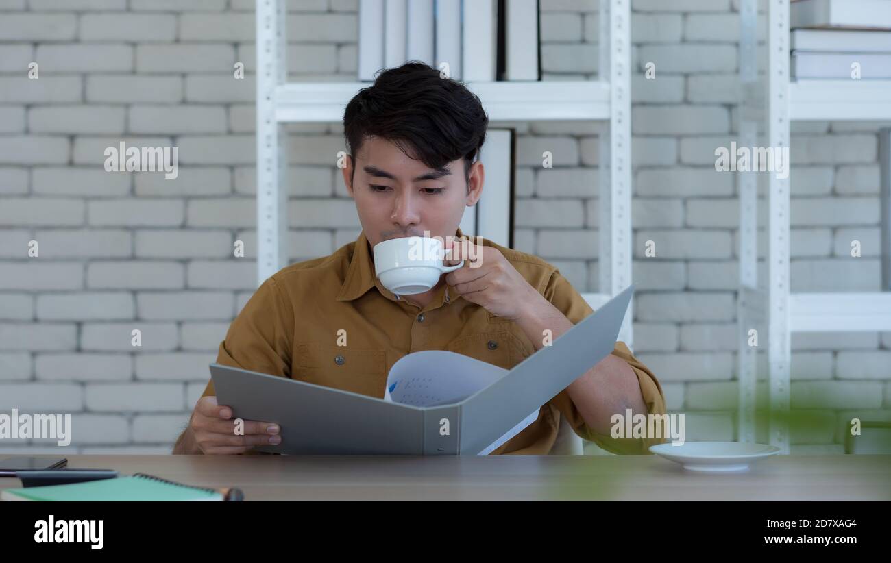 Normal working guy hi-res stock photography and images - Alamy