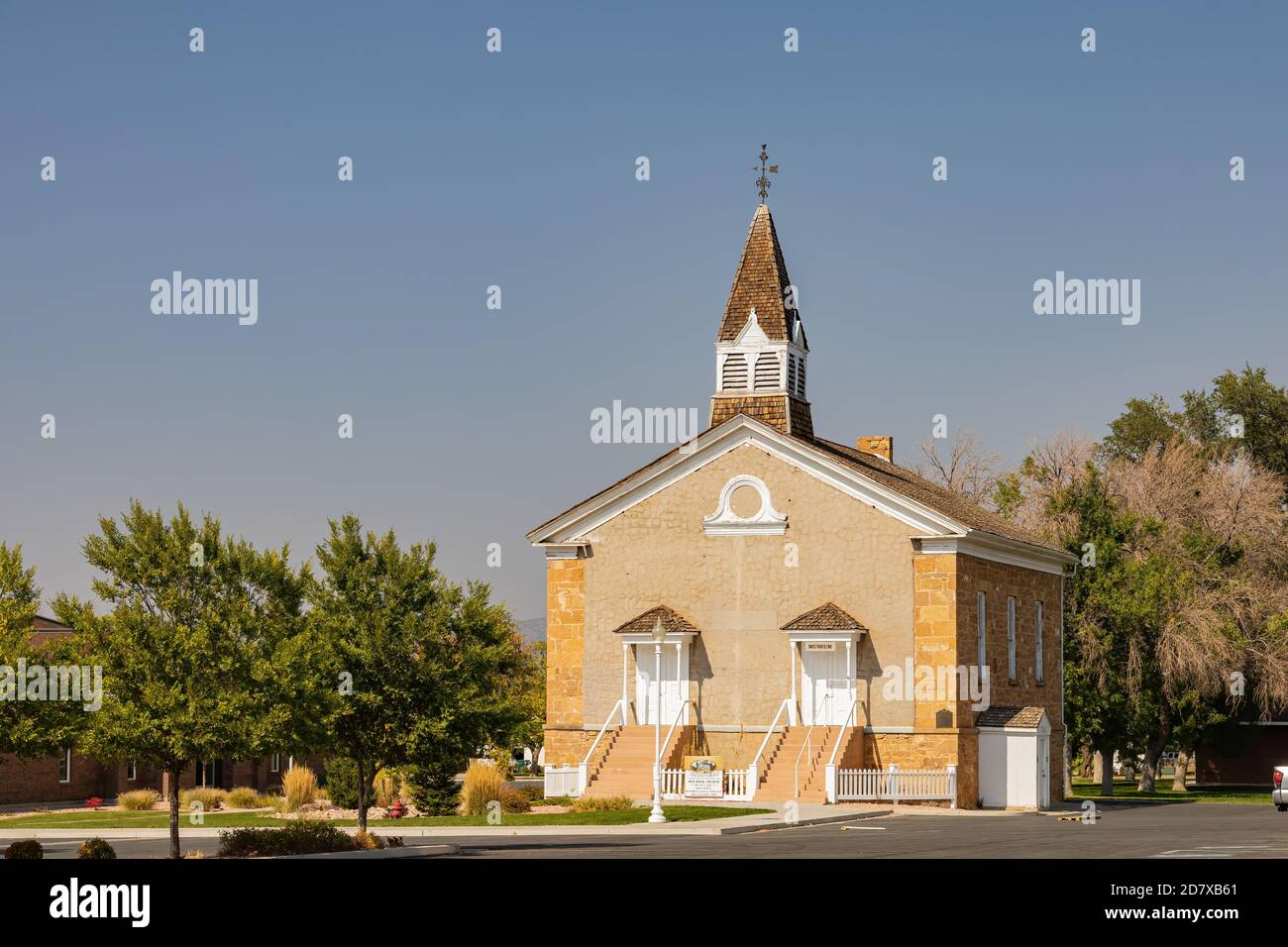 Old rock church hi-res stock photography and images - Alamy