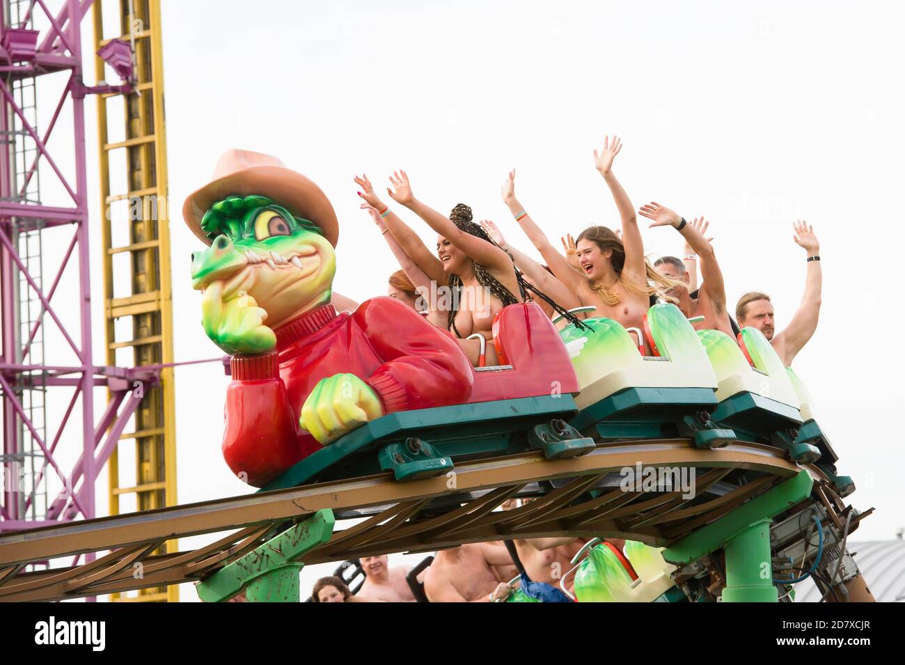 57 roller coaster thrill-seekers agreed to bare everything on cold ...