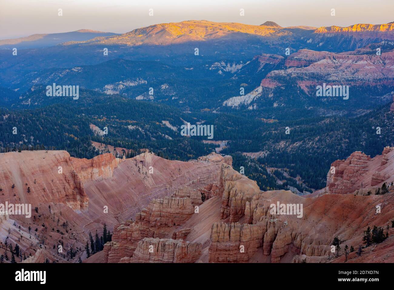 Beautiful sunrise landscape from the Point Supreme Overlook at Cedar ...