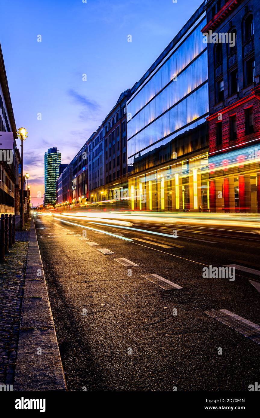 Cinematic movement hi-res stock photography and images - Alamy