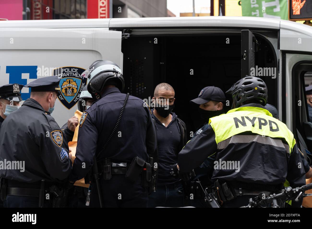 NEW YORK, NY – OCTOBER 25, 2020: NYPD Police Officers arrest an Anti ...