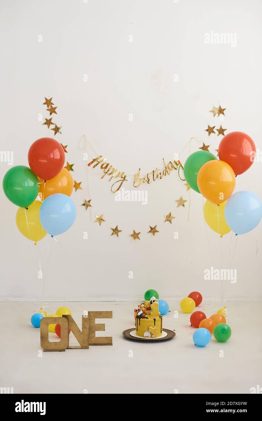 Photo zone with paper garlands, balloons. Photo zone for birthday party ...