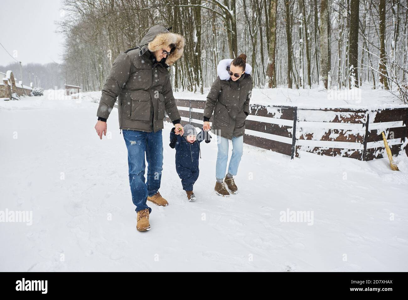Baby outside winter hi-res stock photography and images - Alamy