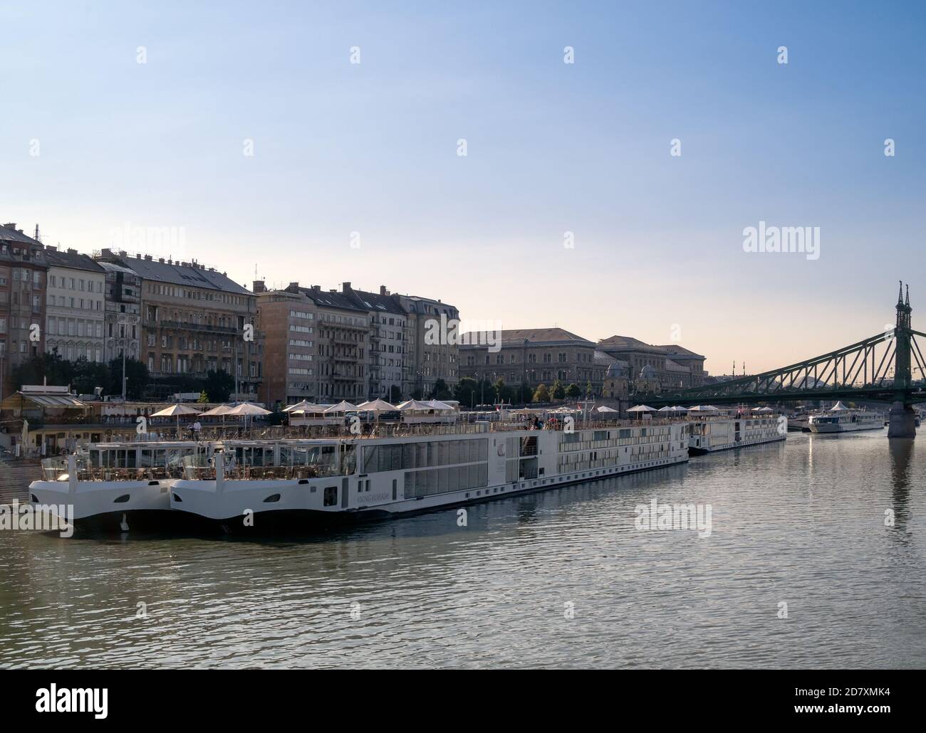 Cruise ships on danube river hi-res stock photography and images - Alamy