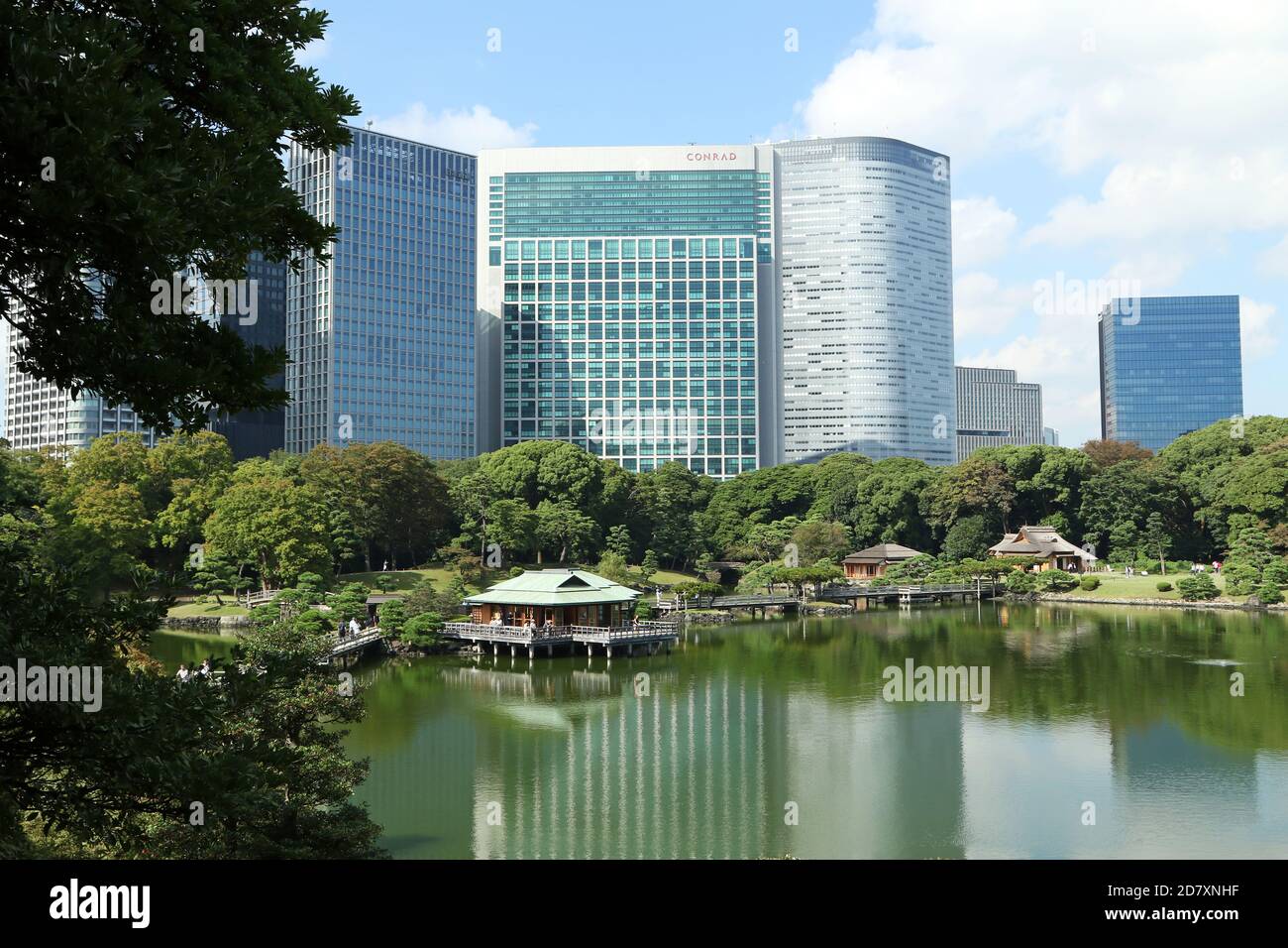 Nakajima No Ochaya tea house in Hamarikyu Gardens (japanese: Hama-rikyu ...