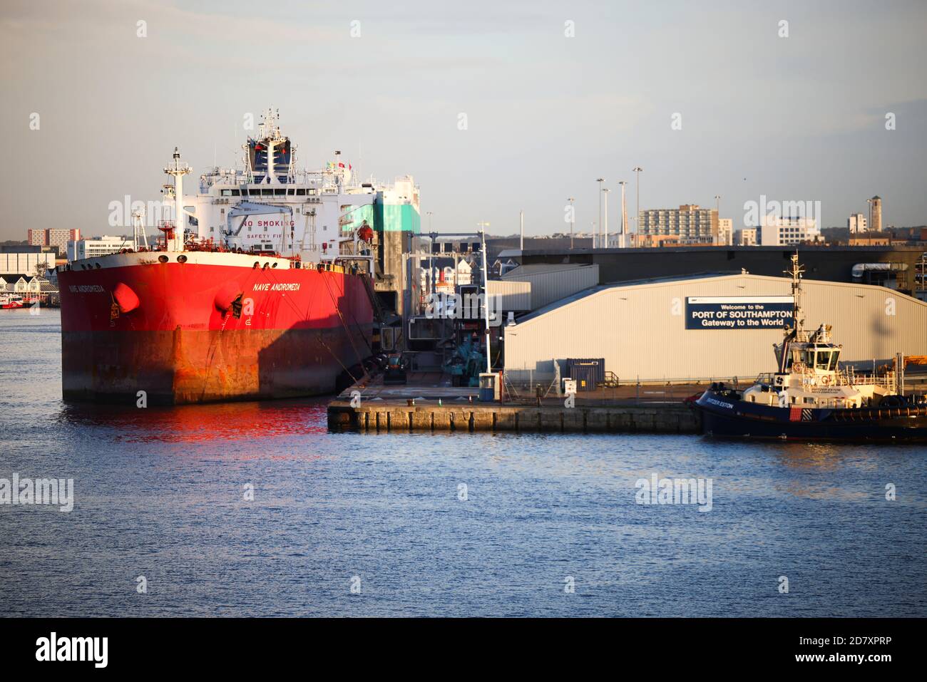 Nave andromeda ship hi-res stock photography and images - Alamy