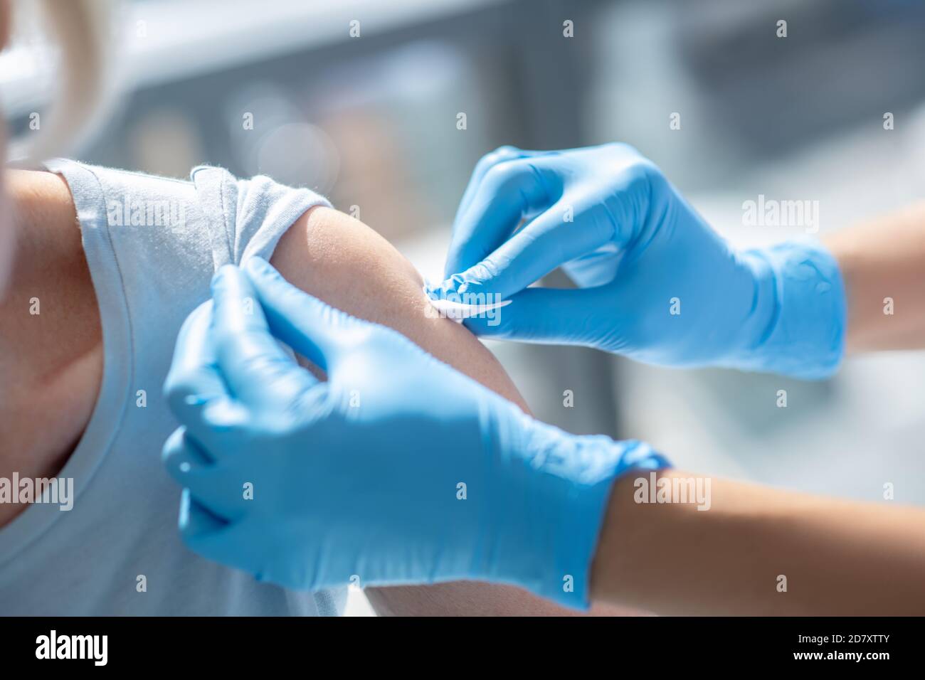 Being injected woman hi-res stock photography and images - Alamy
