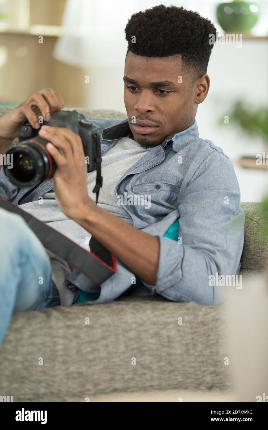 Sofa review hi-res stock photography and images - Alamy